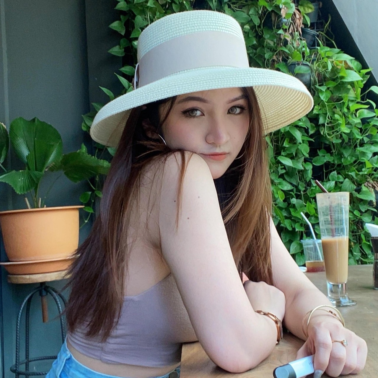 Beach Front Thailand – Real Estate & Accommodation Services